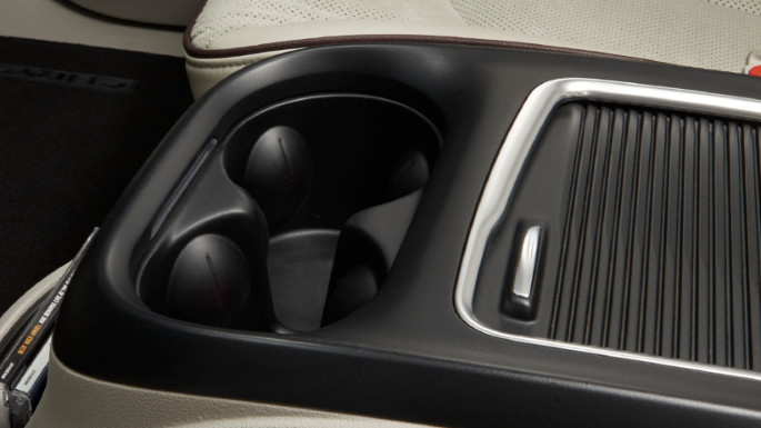 2020 Chrysler Pacifica In-Depth Photos