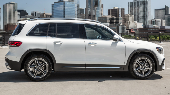 2020 Mercedes GLB In-Depth Photos