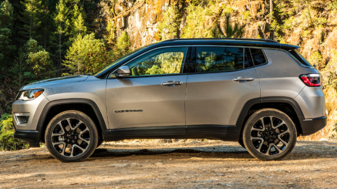 2018 Jeep Compass In-Depth Photos