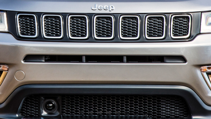 2018 Jeep Compass In-Depth Photos