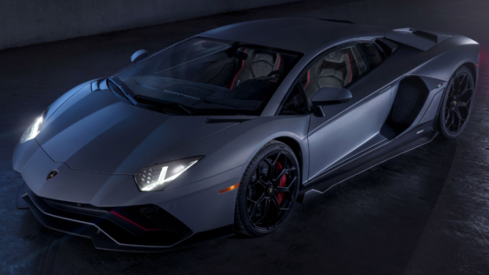 The Least Fuel Efficient Cars You Can Buy Right Now