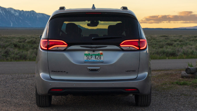 2020 Chrysler Pacifica In-Depth Photos